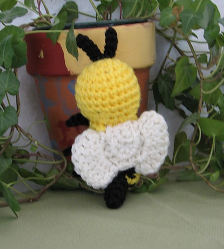 Ravelry: Honey Bee Bug-a-boo pattern by Sherri Bush