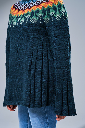 Ravelry: Insa pattern by Shiona Rizza