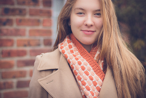 Ravelry: Prosecco Cowl pattern by Amanda Turcotte