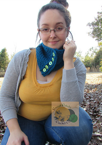 Ravelry: Button it your way cowl pattern by Krista Short
