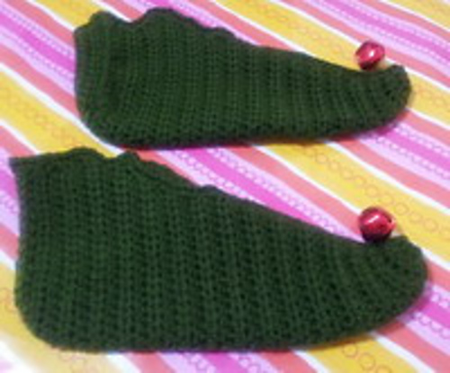 Ravelry: Elf Slippers in Green pattern by Shush Lander