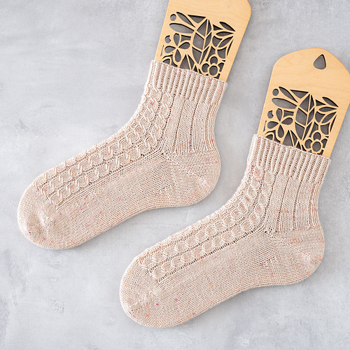 Ravelry: mini-malu pattern by Yucca