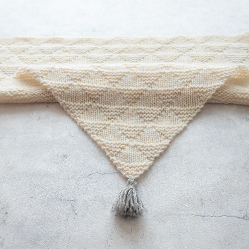 Ravelry: 3kaku Shawl pattern by Yucca