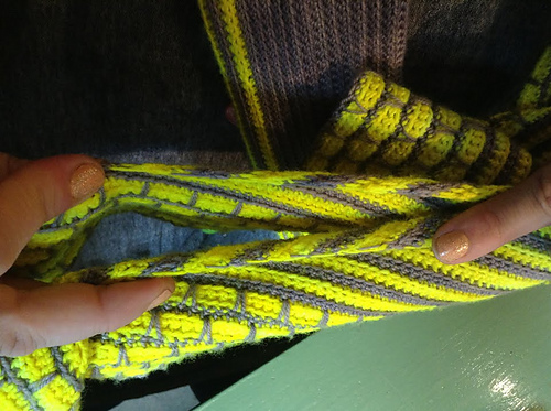 Ravelry: Road Warrior Crawl Shawl - Crochet pattern by Lisa Whiting