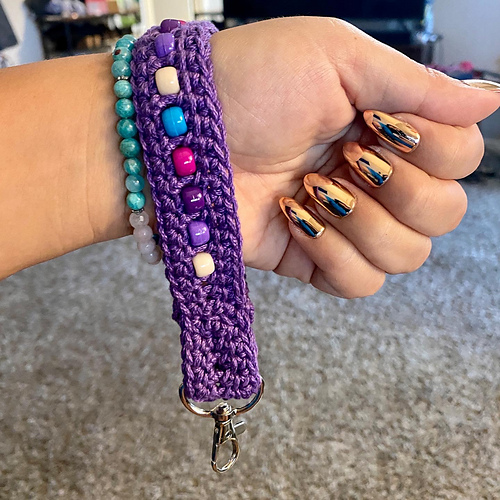 Ravelry: Beaded Lanyard pattern by Silvia Gonzalez