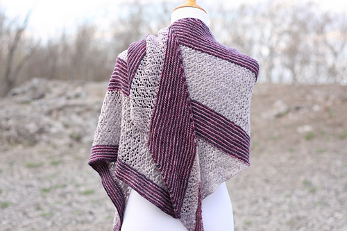 Ravelry: Simone's Wedding Shawl pattern by Simone Kereit