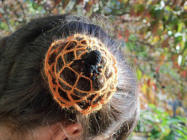 Ravelry: Spider Net Hair Bun Cover pattern by Anna Tirat-Gefen