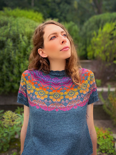 Ravelry: Alpine Bloom pattern by Caitlin Hunter