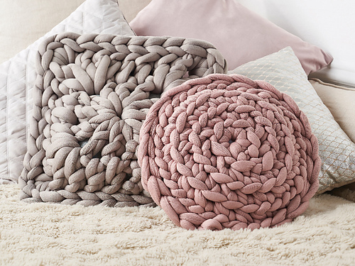 Ravelry: Square Cushion pattern by Sara Huntington