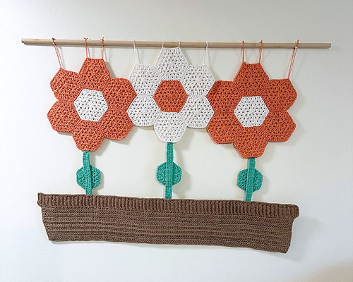 Ravelry: Summer Window Box Hanging pattern by Melanie Jane