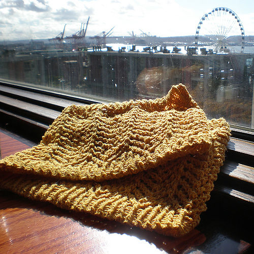 Ravelry: Arrow Lace Cowl pattern by Miriam Pike