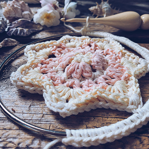 Ravelry: The LoLiLo Mandala pattern by Therese Eghult and Ilse Beulens