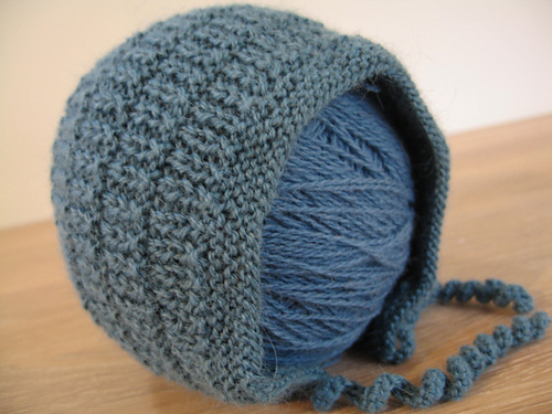 Ravelry: Liten lue pattern by May B. Langhelle