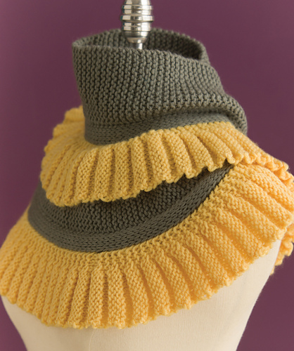 Ravelry: Short Row Ruffle Scarf pattern by Ashley Rao