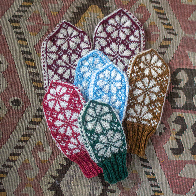 Ravelry: Ibenvotten pattern by Ingvild Grane