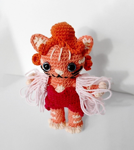 Ravelry: Dancing Cat pattern by Marlow Twombly