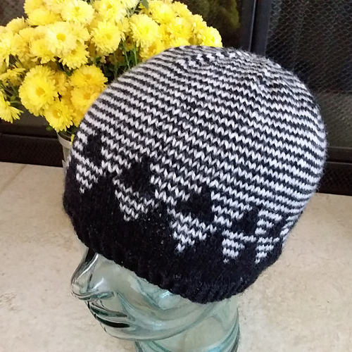 Ravelry: Lines & Triangles Hat pattern by SweaterFreak