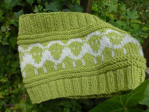 Ravelry: Woolly Sheep Cowl pattern by Sylvia Leake