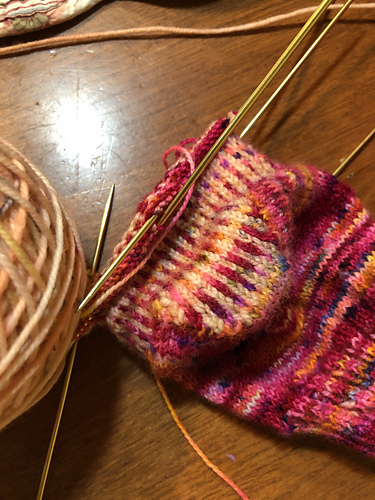 Ravelry: Ruffle Socks pattern by Sophie Lucente