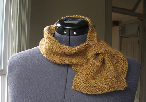 Ravelry: Beginner Keyhole Scarf pattern by Kate