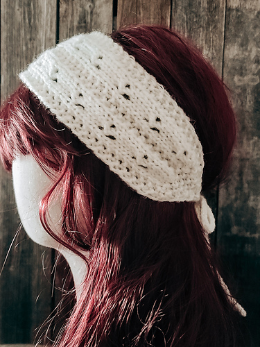 Ravelry: Lace Tie Earwarmer pattern by JaNae Yagi
