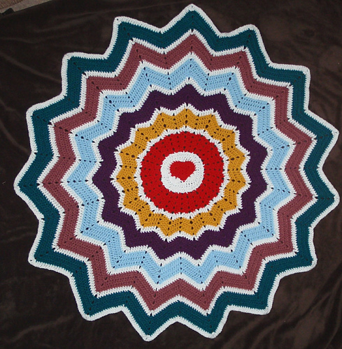 Ravelry: Rainbow Heart Round Ripple 15 Points pattern by Donna Mason-Svara