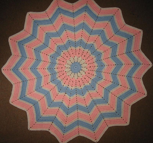 Ravelry: Daisy Round Ripple 14 Points pattern by Donna Mason-Svara