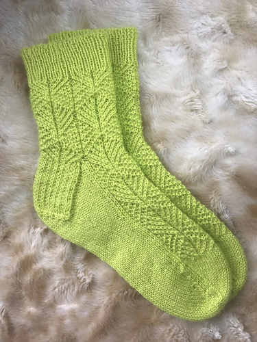 Ravelry: Shell socks pattern by Tatiana Kulikova