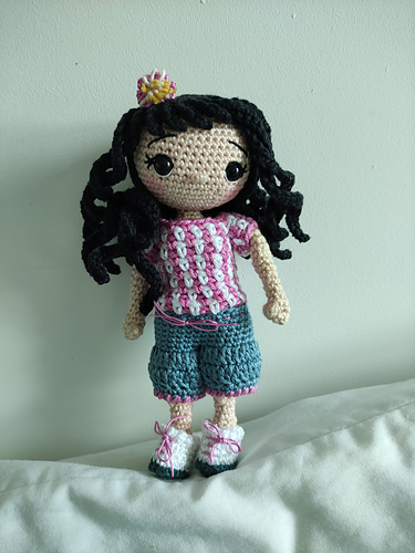 Ravelry: Maho the entomologist pattern by Sophie Nicod