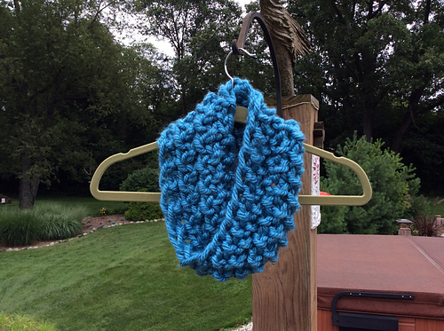 Ravelry: Ocean Waves Cowl pattern by Angela Steffen