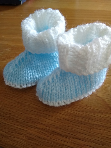 Ravelry: Baby Hug Boots pattern by marianna mel