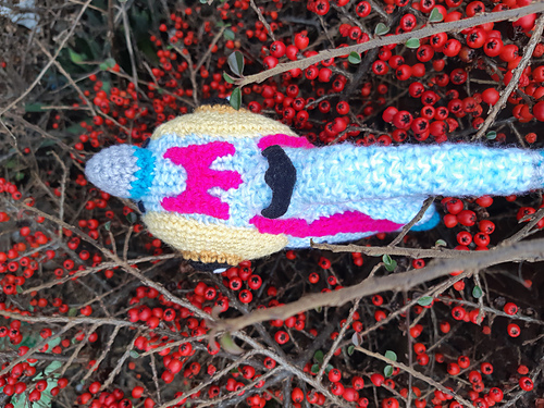 Ravelry: Arctic Peeper from Subnautica pattern by Marg Crawford