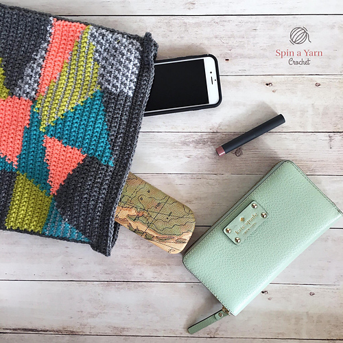 Ravelry: Geometric Clutch pattern by Spin a Yarn Crochet