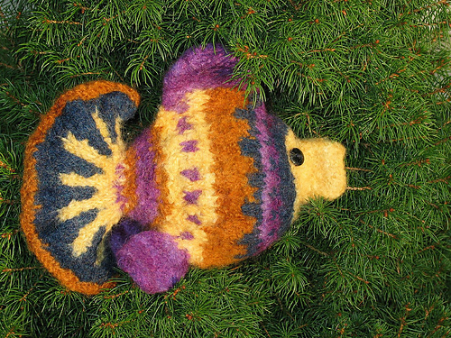 Ravelry: Felted Fish pattern by Linda Taylor