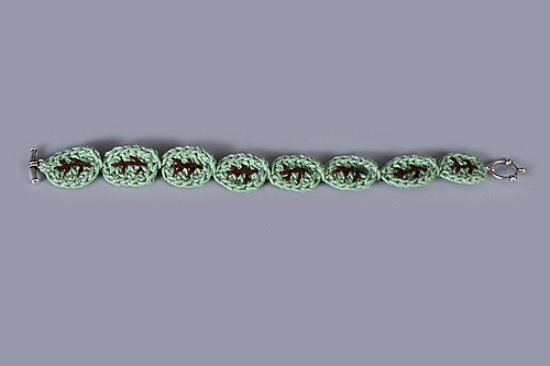Ravelry: Overlapping Basic Leaf Bracelet pattern by The Perfect Knot ...