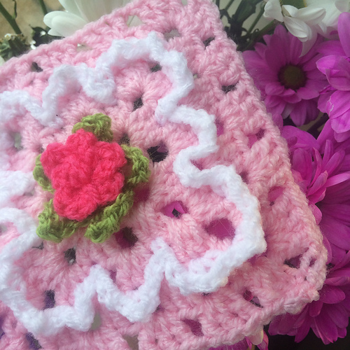 Ravelry: Dainty Rose Blanket pattern by Sapphire Cameron