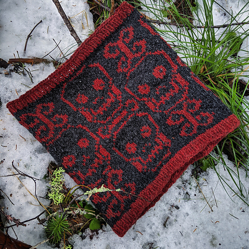 Ravelry: Papa Spooky Cowl pattern by Shauna Caffrey