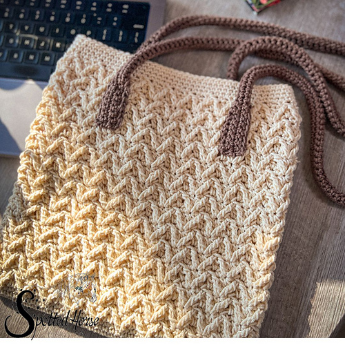 Ravelry: Laptop Tote Bag pattern by Christine Blue