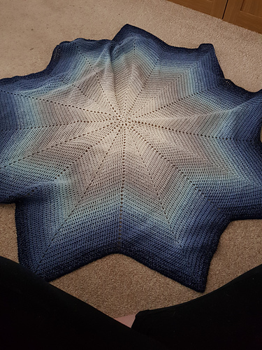 Ravelry: 9-Pointed Star Round Ripple pattern by Gene Saunders