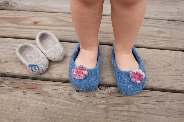 Ravelry: SpringPeeper's Annie's Birthday Slippers