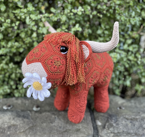 Ravelry: Hilda the African Flower highland cow pattern by selina page