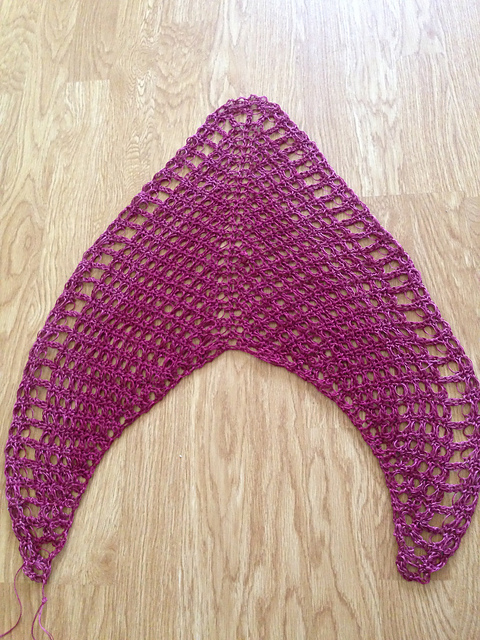 Ravelry: Sskcraftshop's Cherry Parfait shawl