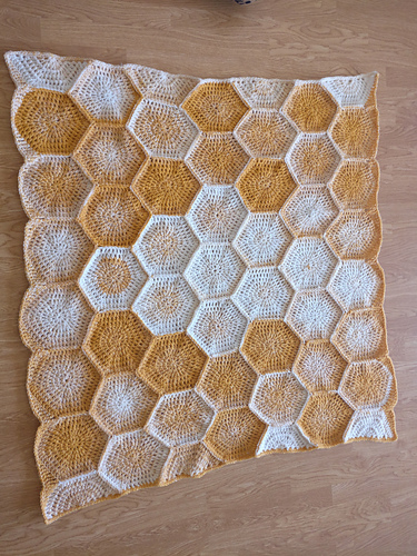 Ravelry: Spiral Hexaround pattern by Julie Yeager