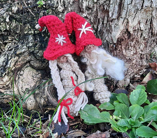 Ravelry: Gnome Worry Worm pattern by May Shehab