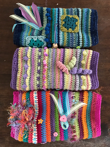 Ravelry: Twiddlemuff pattern by Tara Leslie