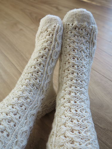 Ravelry: Tripping After the Night's Shade pattern by Claire Ellen