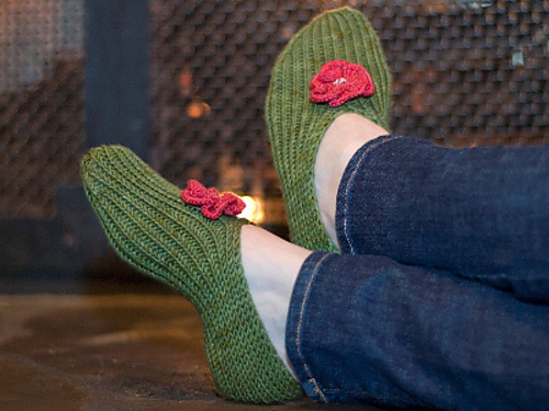 Ravelry: Seamless Slippers pattern by Melissa J. Goodale