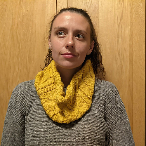 Ravelry: Thrive Cowl pattern by Stitch Gremlin