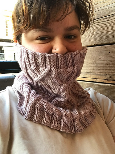 Ravelry: Thrive Cowl pattern by Stitch Gremlin