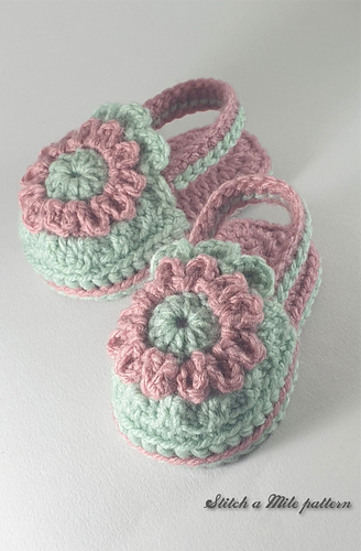 Ravelry: Baby girl sandals pattern by Tanja Scott
